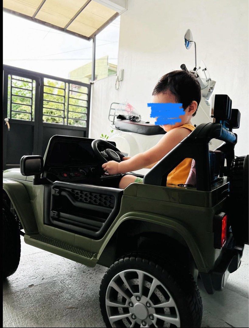 Chargeable electric toy car, Hobbies & Toys, Toys & Games on Carousell