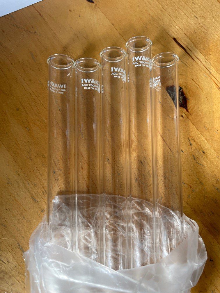 Chem test tubes x5 pc, Everything Else on Carousell