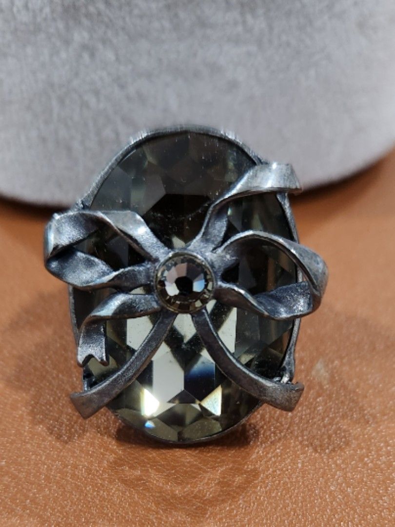 *Rare* Christian Dior Statement Crystal Bow Ring, Luxury, Accessories ...