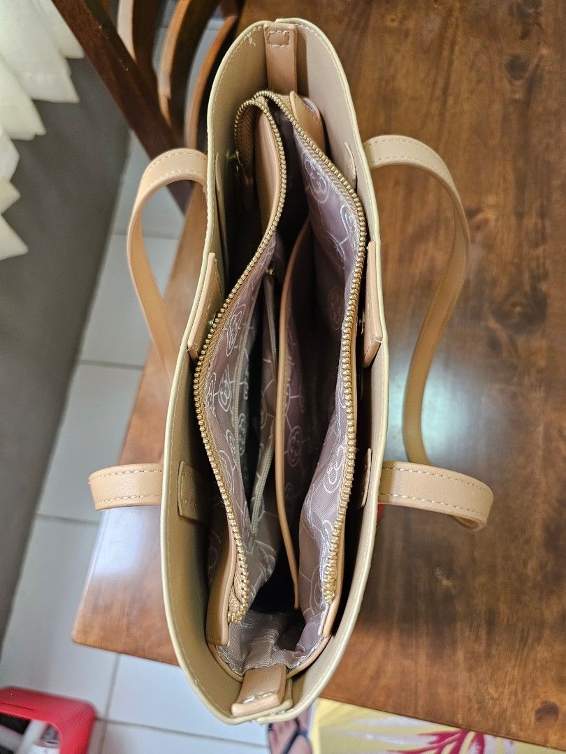CLN tote bag, Women's Fashion, Bags & Wallets, Shoulder Bags on Carousell