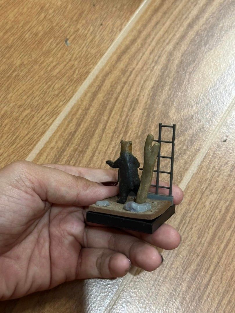 Grizzly Bear Figure, Hobbies & Toys, Toys & Games on Carousell