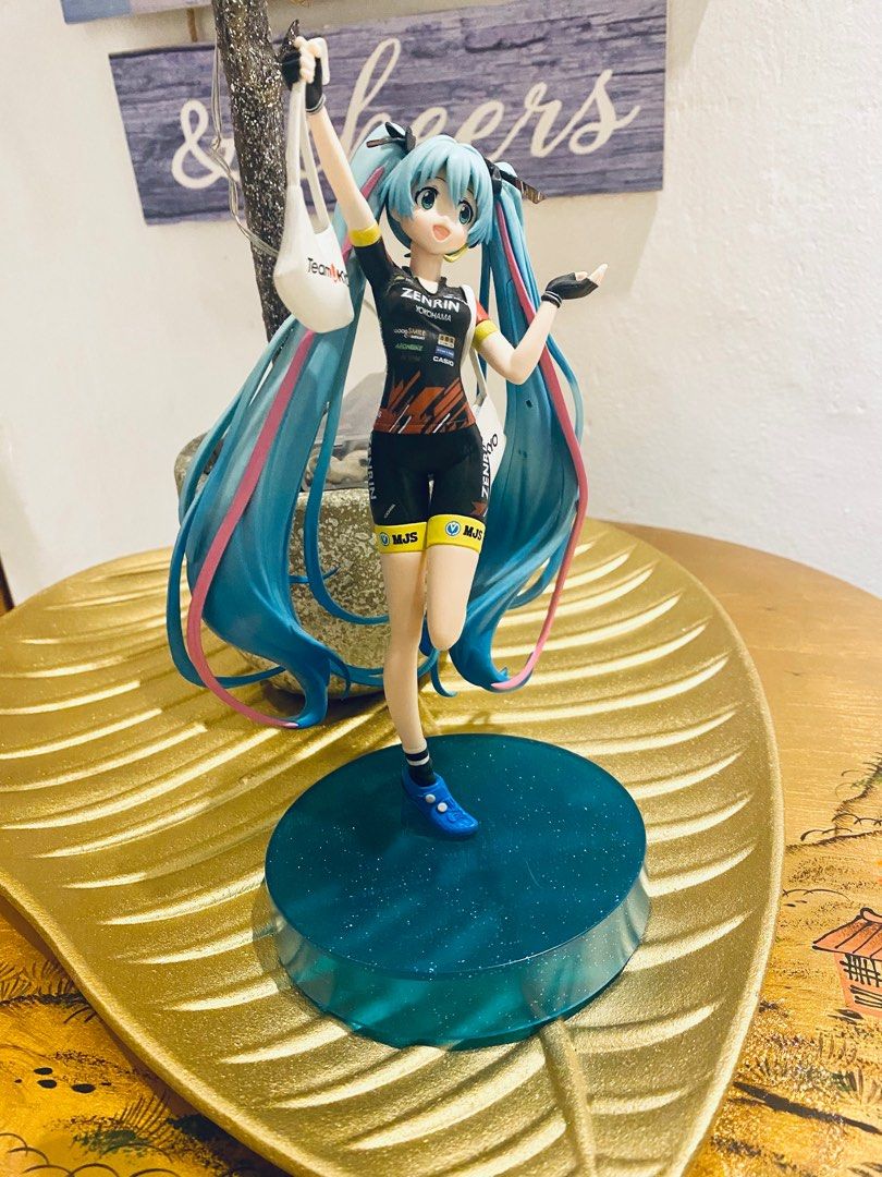 Hatsune Miku Figurine Collection Hobbies And Toys Toys And Games On Carousell