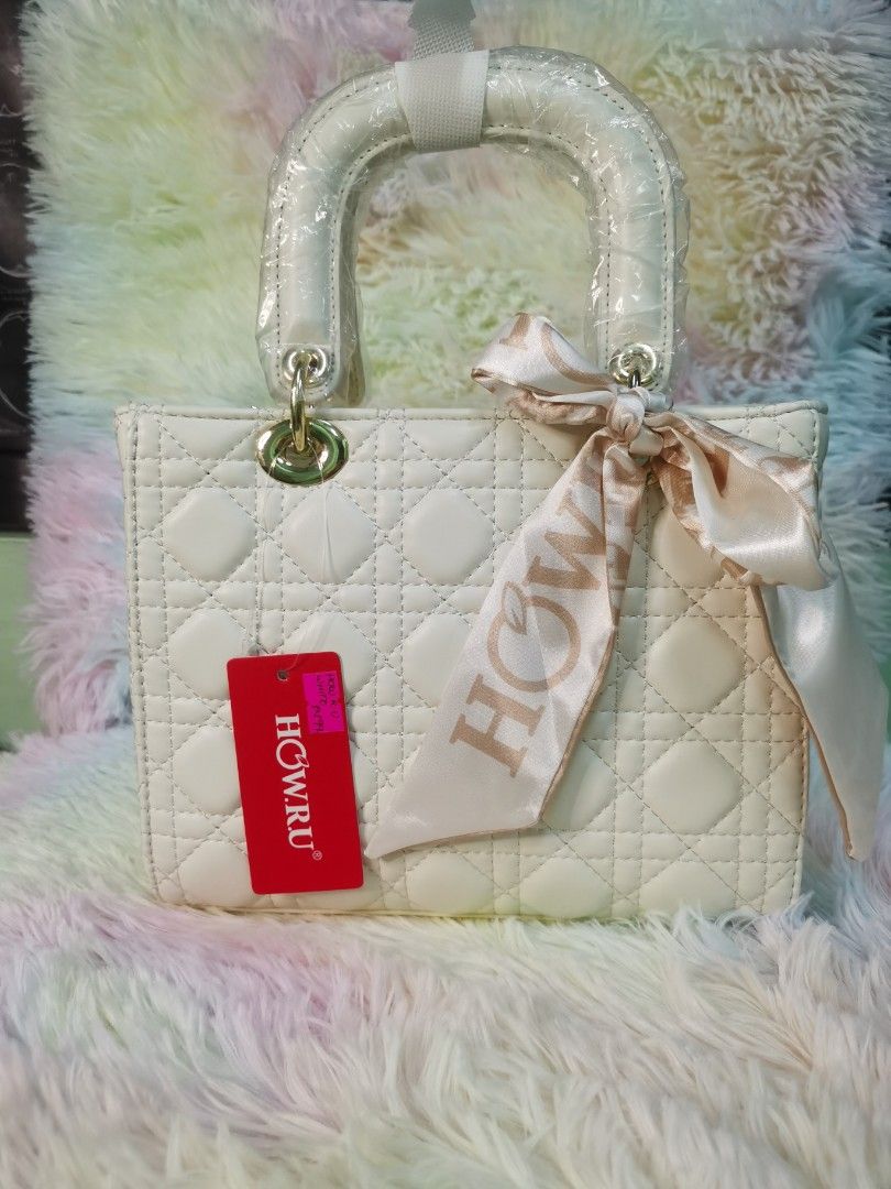 HOWRU Legit Bag, Women's Fashion, Bags & Wallets, Shoulder Bags on ...