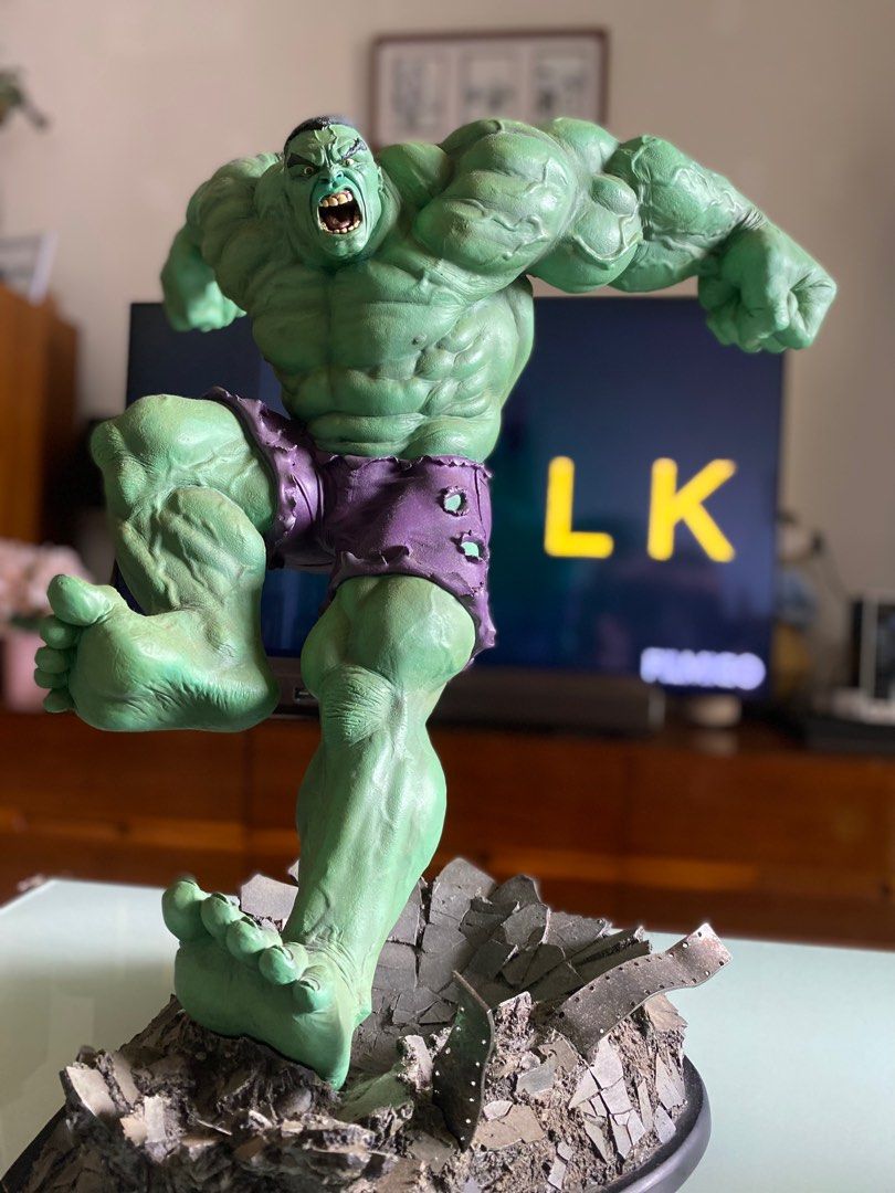 Hulk comiquette statue, Hobbies & Toys, Toys & Games on Carousell