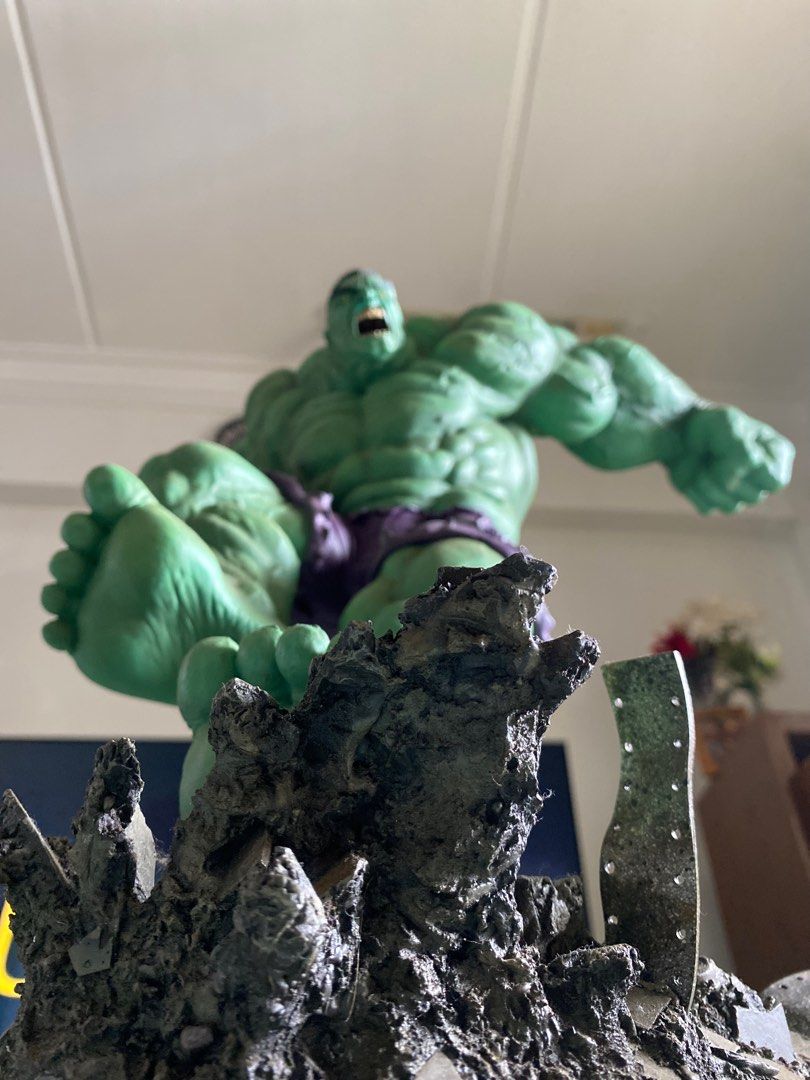 Hulk comiquette statue, Hobbies & Toys, Toys & Games on Carousell