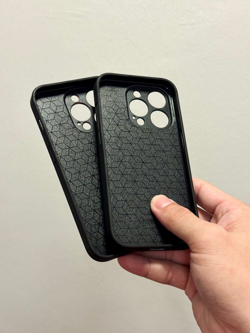 iPhone 15 Pro Case (Sheepskin Leather - Blue and Red), Mobile Phones ...