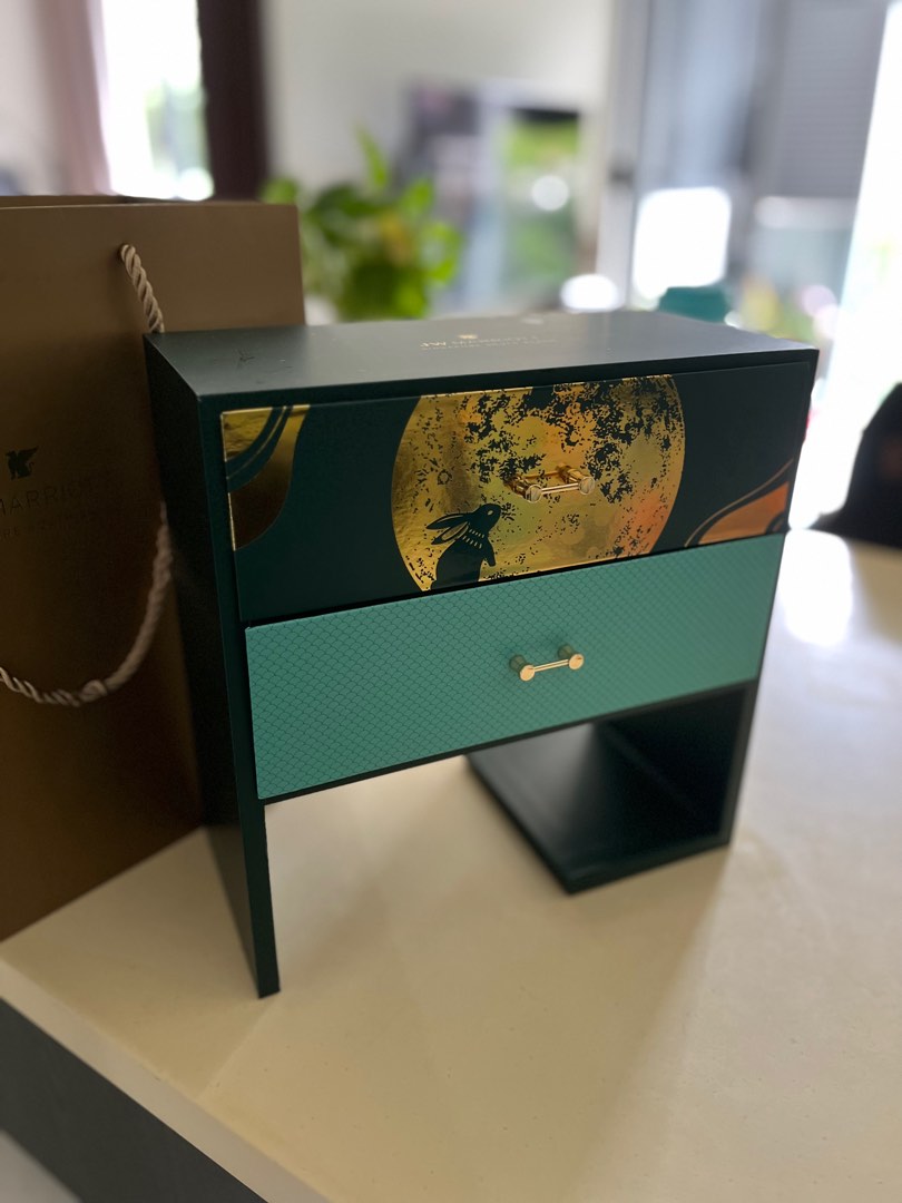 JW Marriott Mooncake Box, Everything Else on Carousell