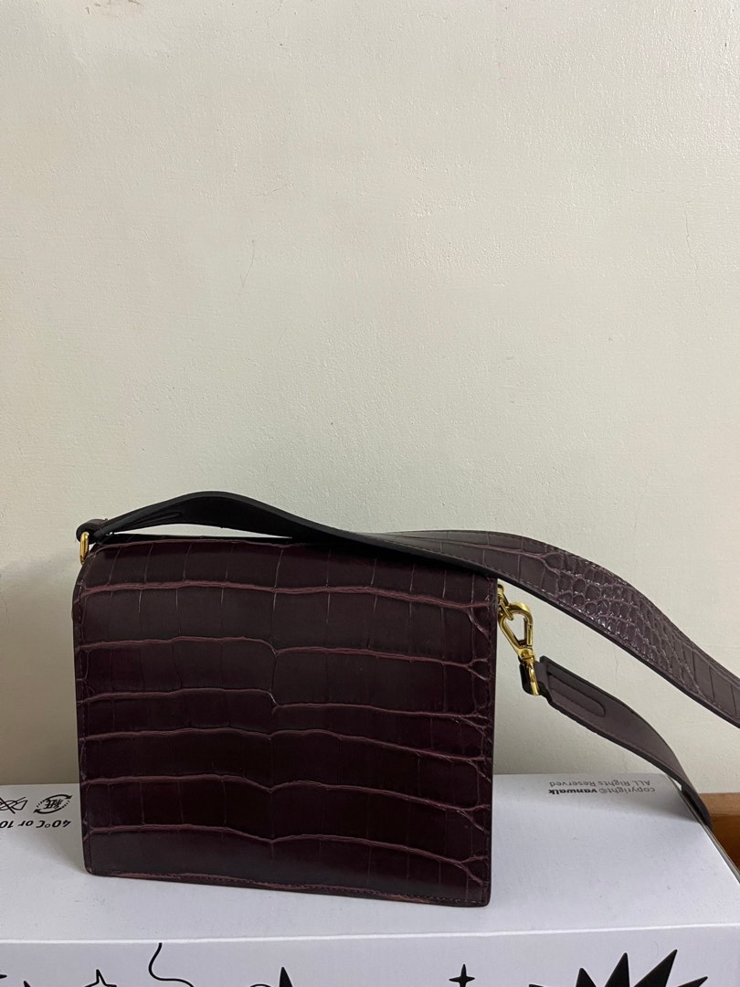 JW PEI, 她的時尚, 包包、錢包, 肩背、側背包在旋轉拍賣