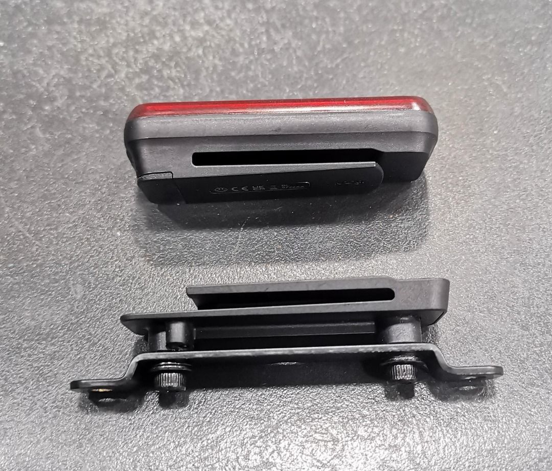 Knog Blinder Link Rear Rack Light, Sports Equipment, Bicycles & Parts ...