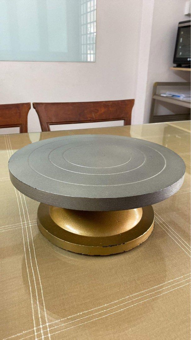 Large Cake turn table, TV & Home Appliances, Kitchen Appliances, Other ...