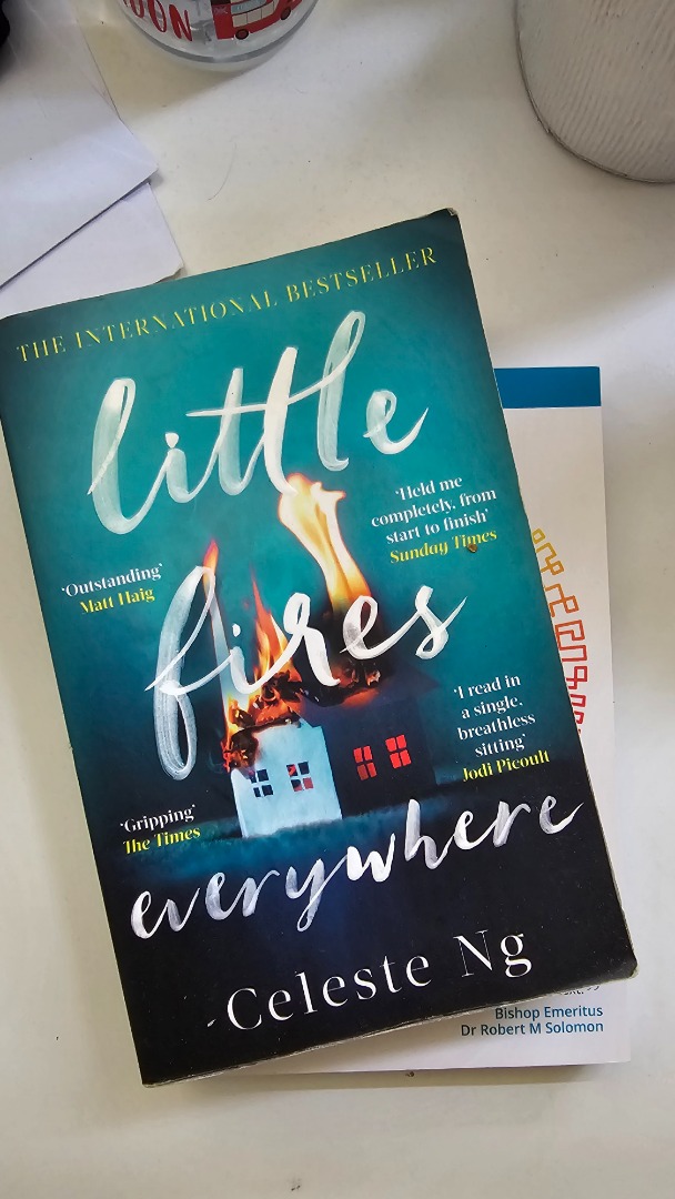 Little fires everywhere - celeste ng, Hobbies & Toys, Books & Magazines ...