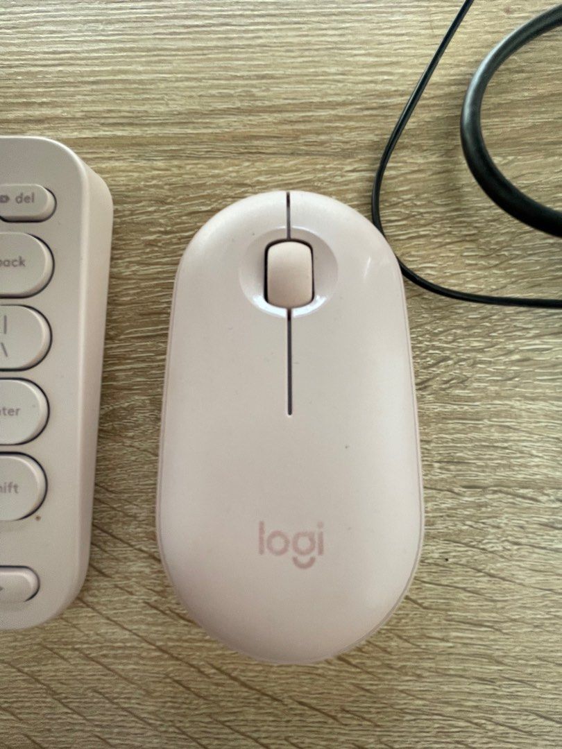 Logitech Keyboard and Mouse Pink, Elektronik, Bagian Komputer & Aksesoris di Carousell
