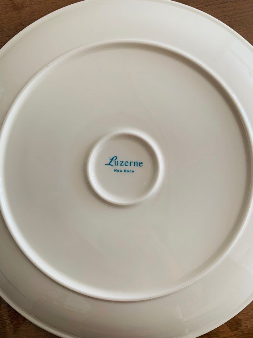 Luzerne 35cm Large Coupe Plate (White), Furniture & Home Living ...