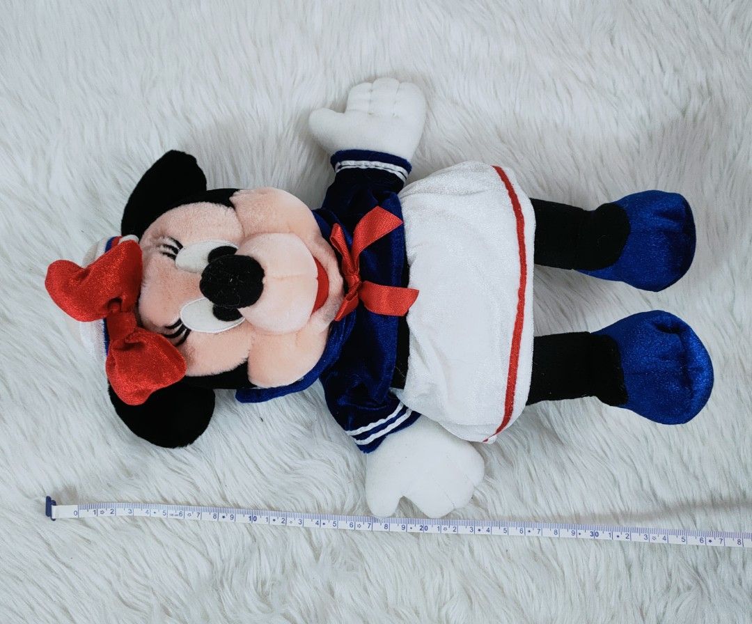 Minnie Mouse Hand Puppet Plushie, Hobbies & Toys, Toys & Games on Carousell