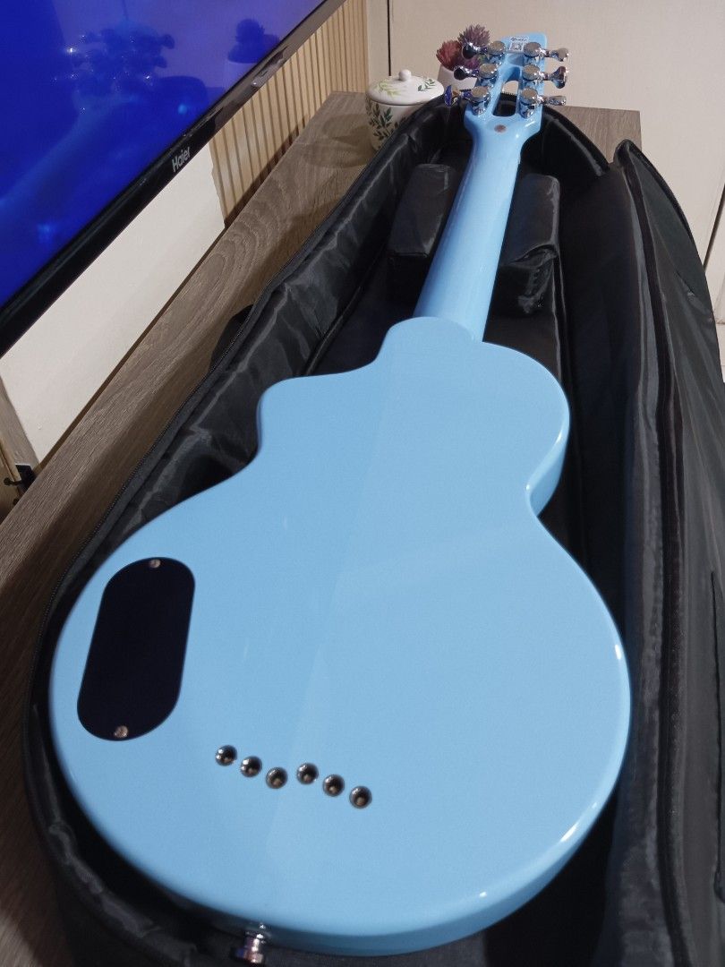 Mollo 32" Travel Electric Guitar, Hobbies & Toys, Music & Media ...