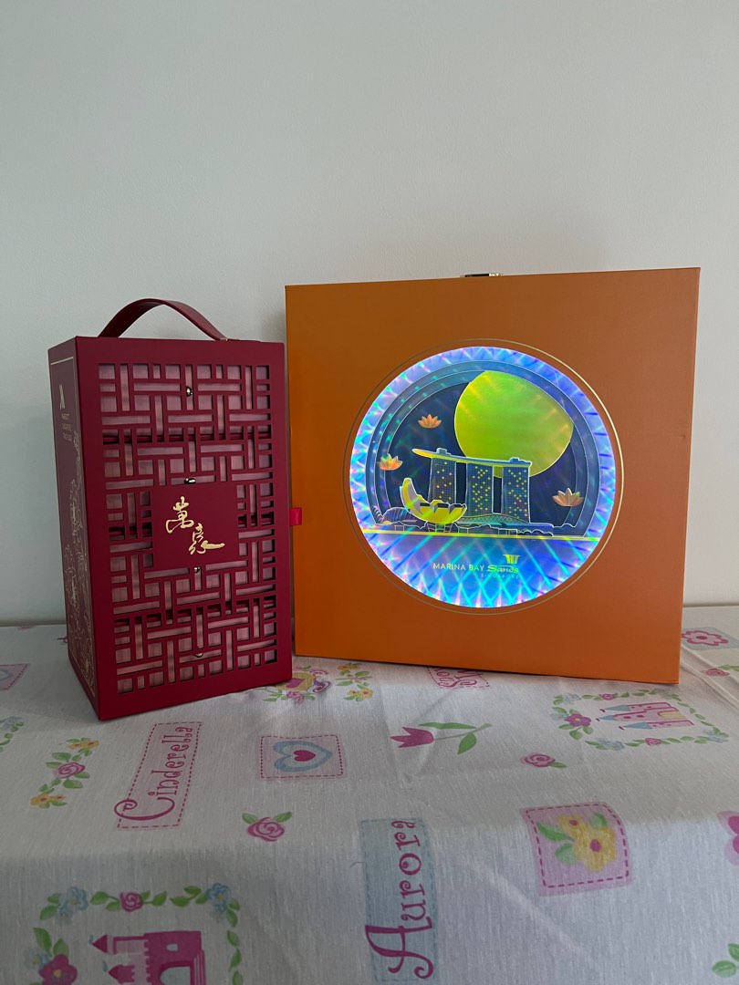 Mooncake box, Everything Else on Carousell