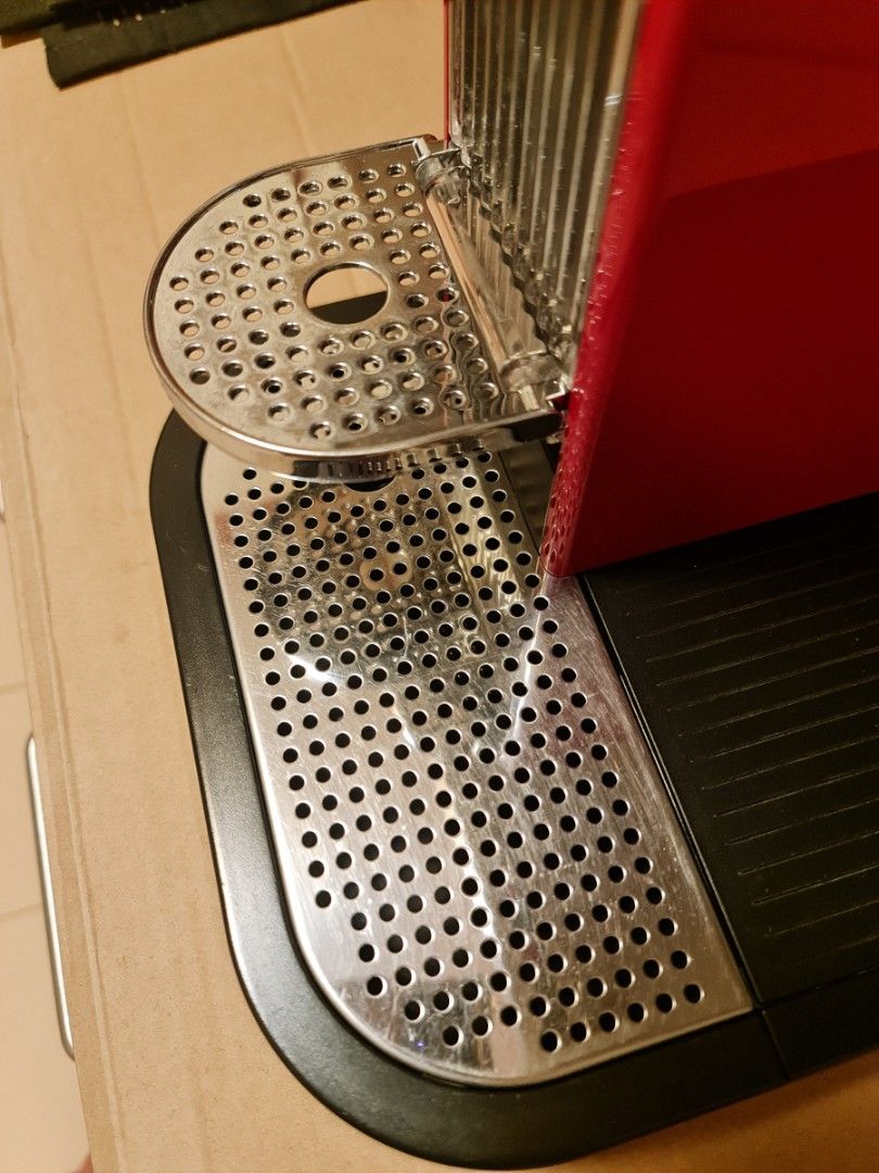 Nespresso Citiz C120 coffee machine Bright Red, TV & Home Appliances ...