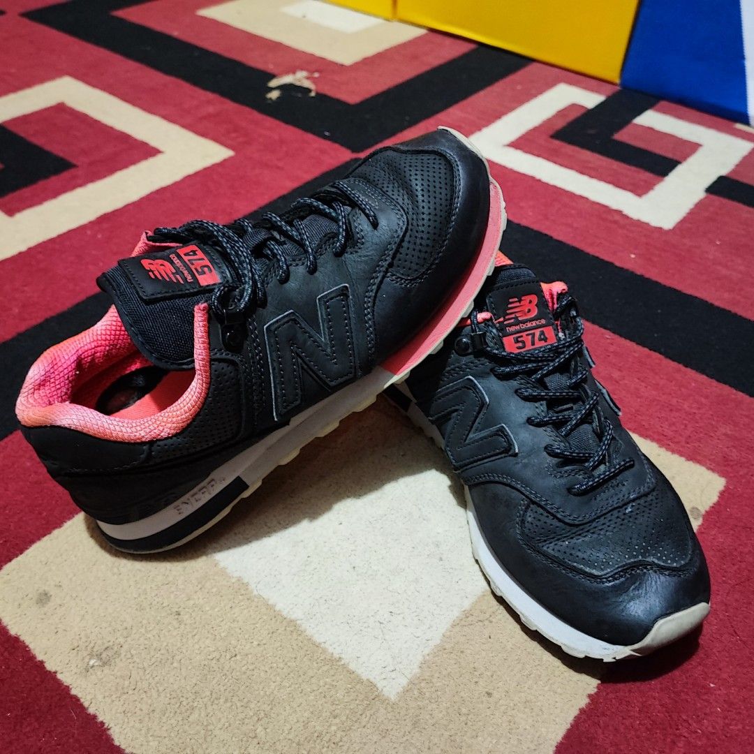 NEW BALANCE (NB) 574, Fesyen Pria, Sepatu , Sneakers di Carousell