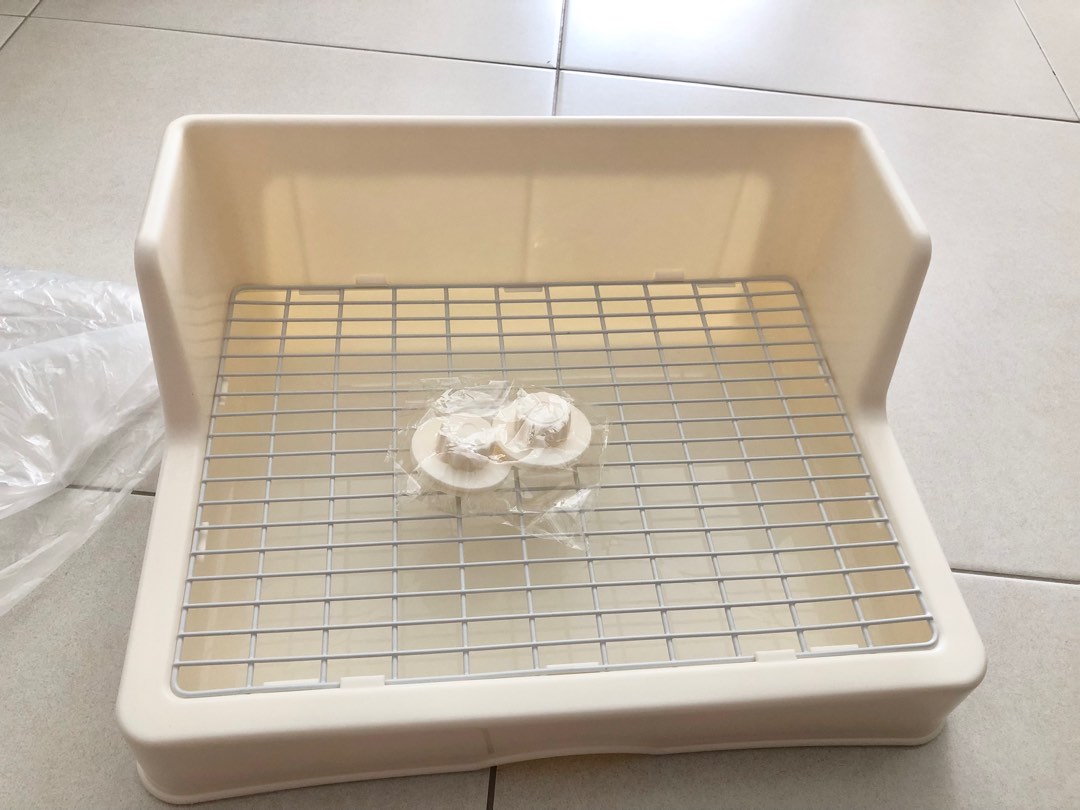 Rabbit Poop Tray, Pet Supplies, Homes & Other Pet Accessories on Carousell