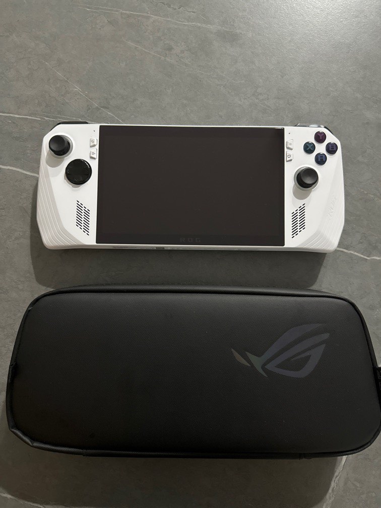 ROG Ally 512gb Z1 Extreme with ROG case, Video Gaming, Video Game ...