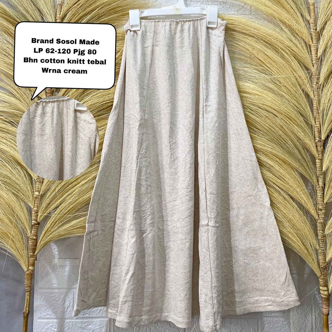 Rok cream, Fesyen Wanita, Pakaian Wanita, Gaun & Rok di Carousell