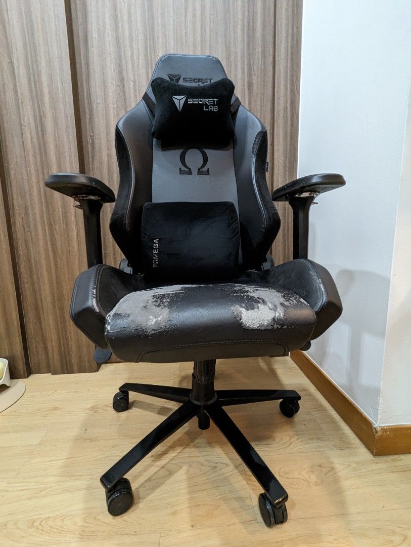 Secret Lab Omega 2020, Furniture & Home Living, Furniture, Chairs on ...