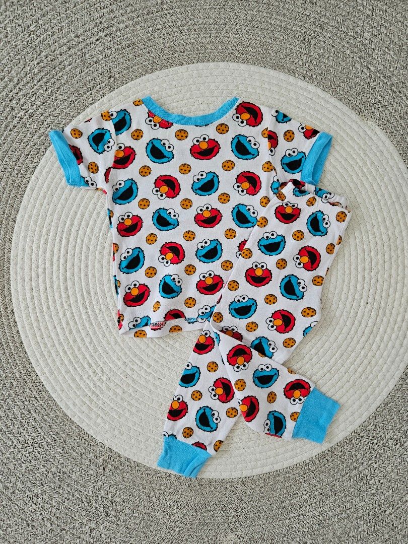 Sesame Street, Elmo - Top & Pants Pyjama Set (1 year old), Babies ...