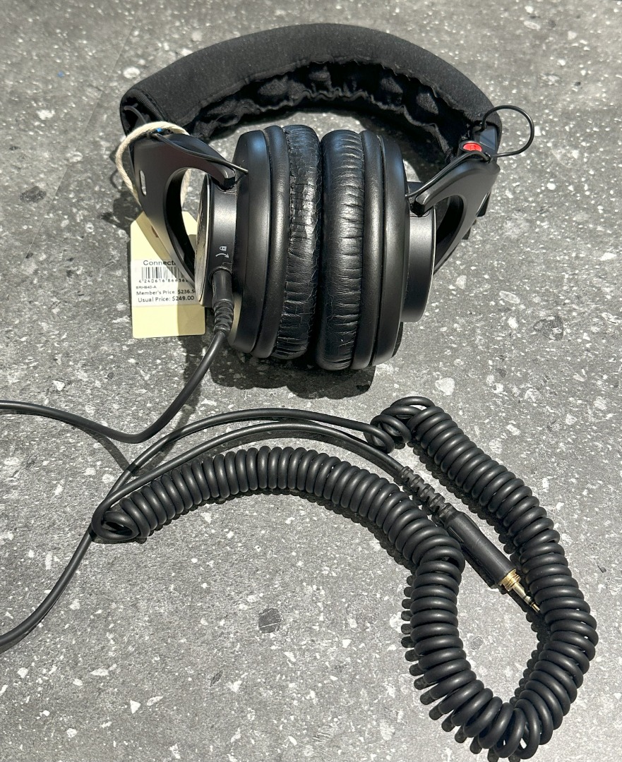 Shure SRH840 Professional Monitoring Headphones (DEMO SALE #235), Audio ...