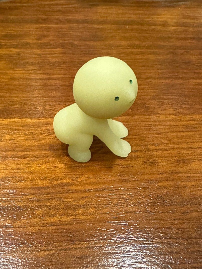 [Smiski] Living Series - Lifting, Hobbies & Toys, Toys & Games on Carousell