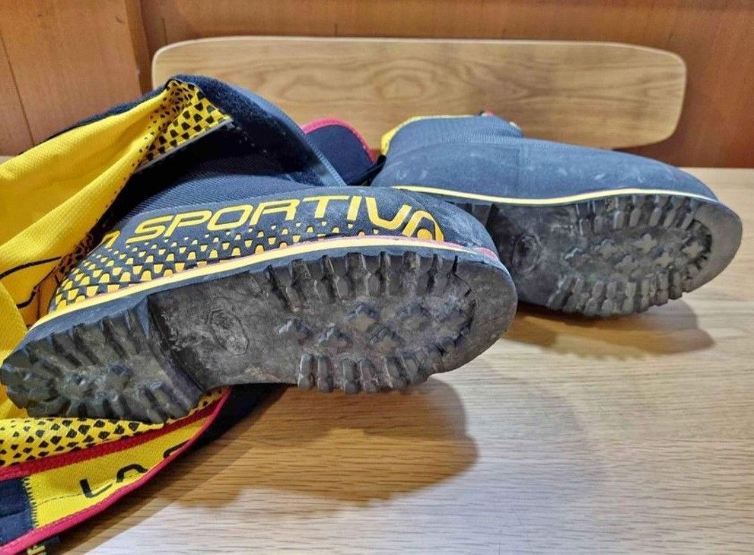 Summit Boots 8000m, Sports Equipment, Hiking & Camping on Carousell