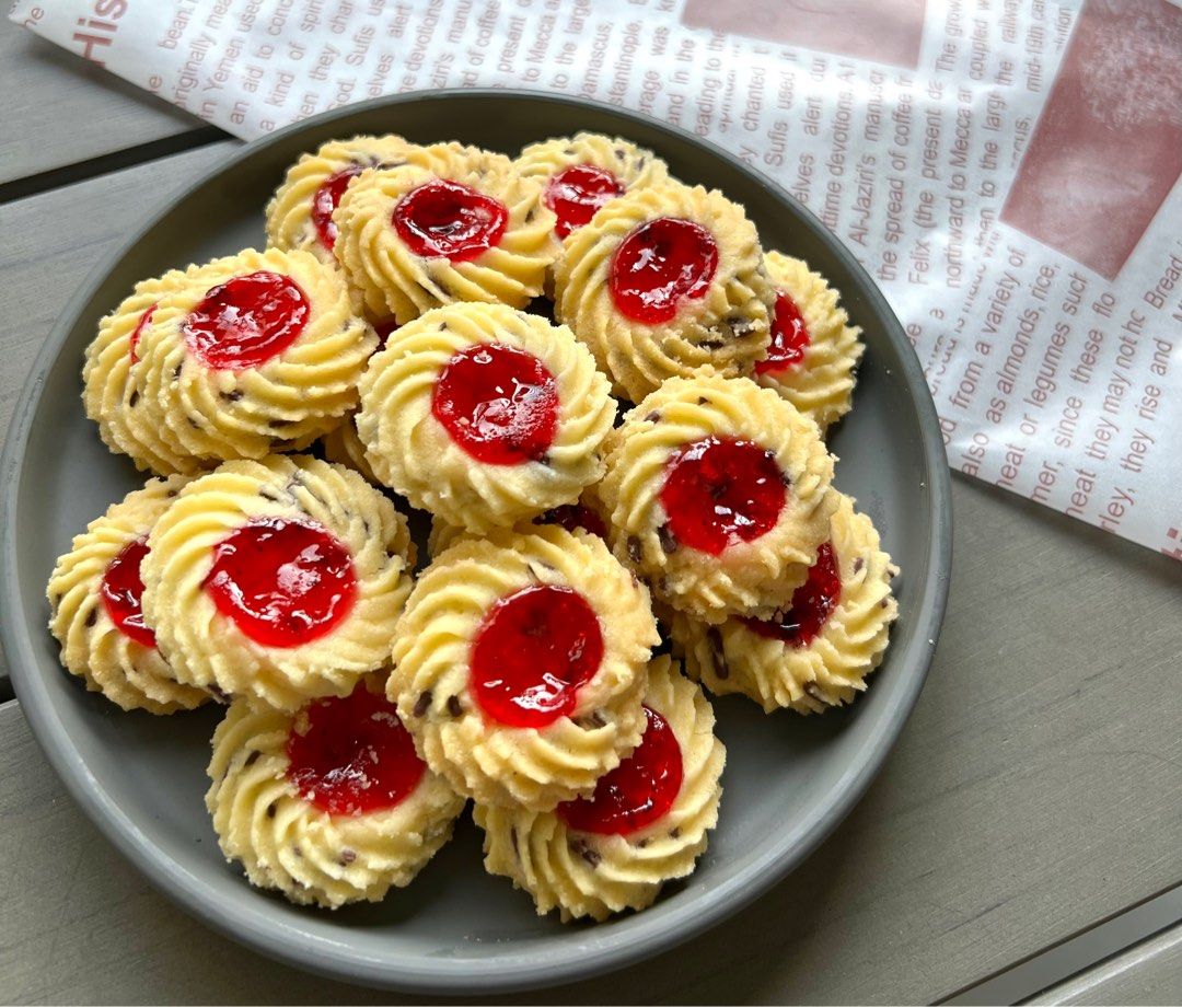 Swiss Tart Strawberry, Food & Drinks, Homemade Bakes on Carousell