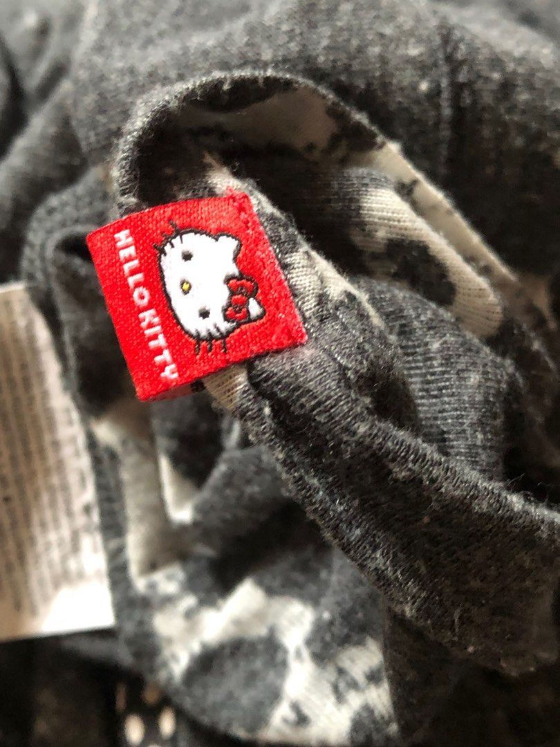 VANS HELLO KITTY body fit body hugging shirt top - y2k, acubi, Women's ...