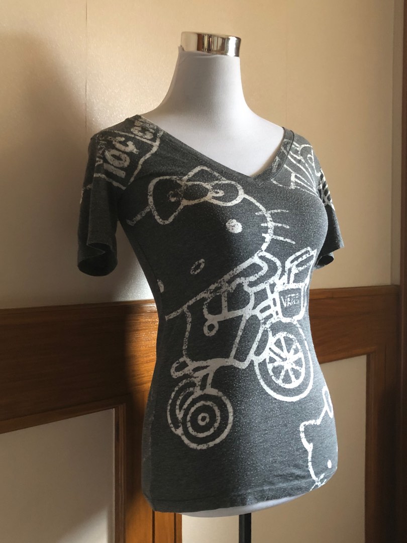 VANS HELLO KITTY body fit body hugging shirt top - y2k, acubi, Women's ...