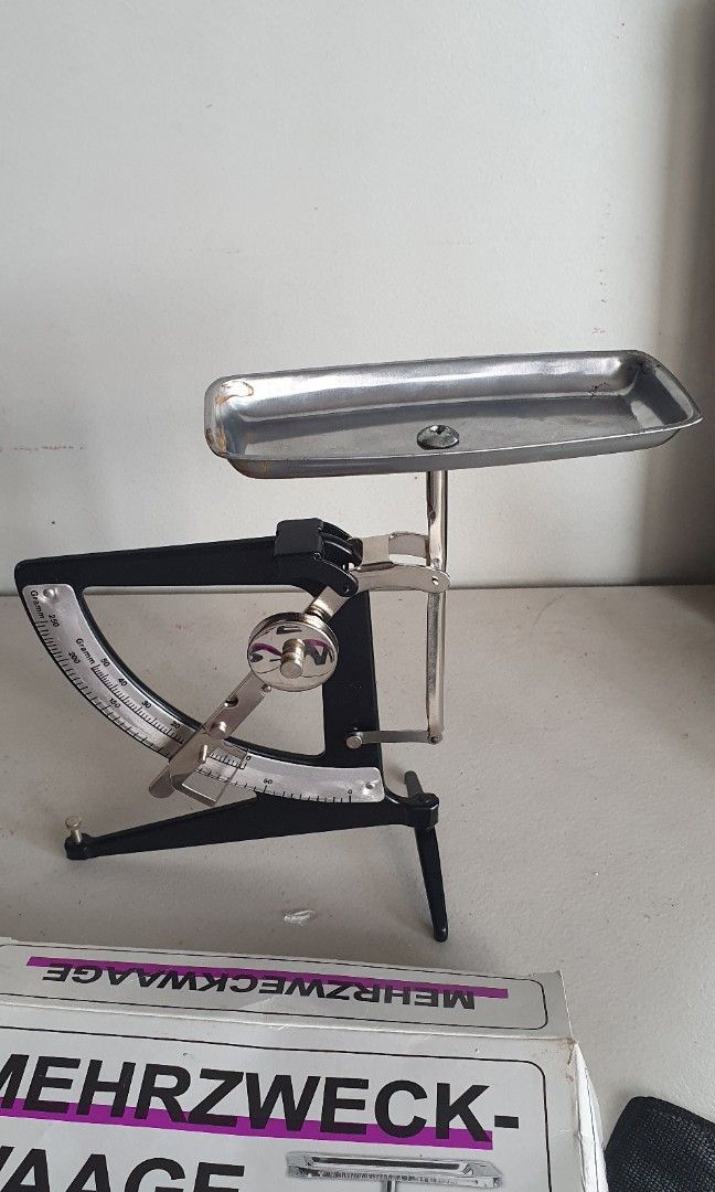 Vintage Pendulum weighing scale Germany, Health & Nutrition, Health ...