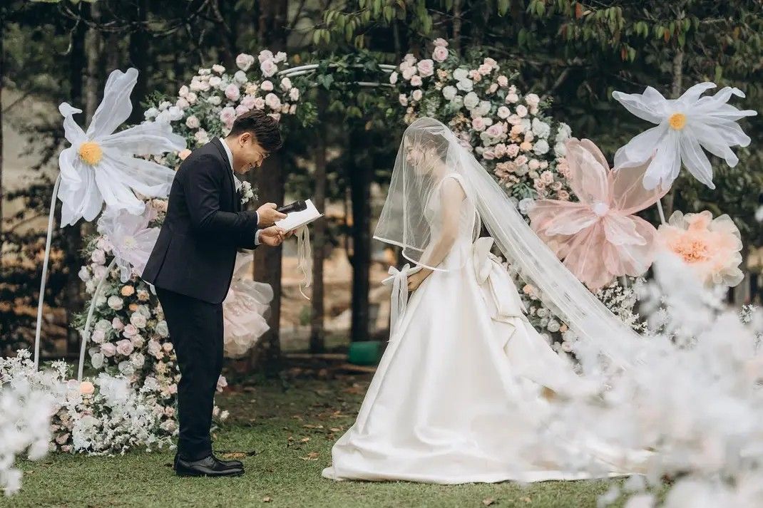 Wedding ceremony setup pakej perkahwinan pelamin garden theme church ...