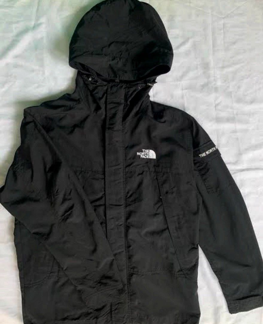 WINDBREAKER JACKET (TNF), Men's Fashion, Coats, Jackets and Outerwear ...