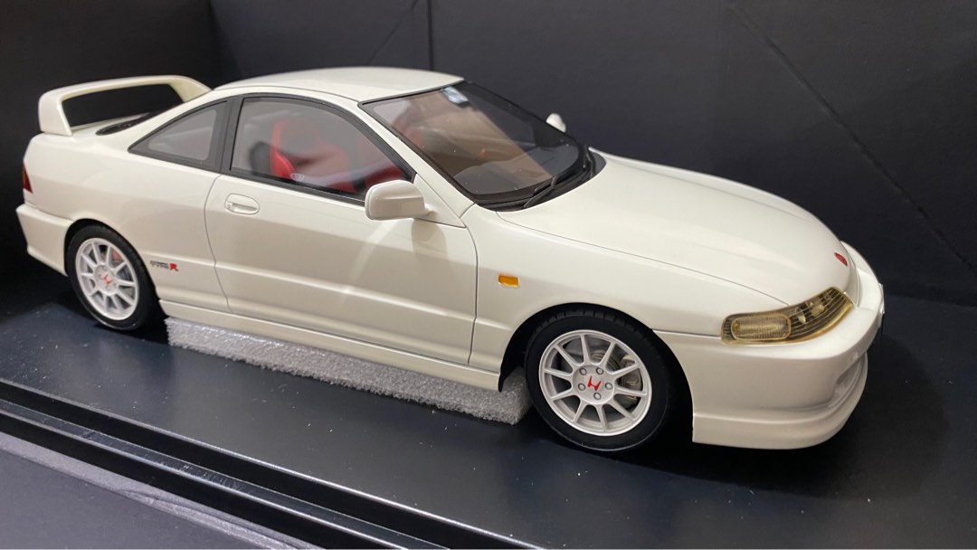 1/18 Honda Integra Type R DC2, 興趣及遊戲, 玩具 & 遊戲類 - Carousell