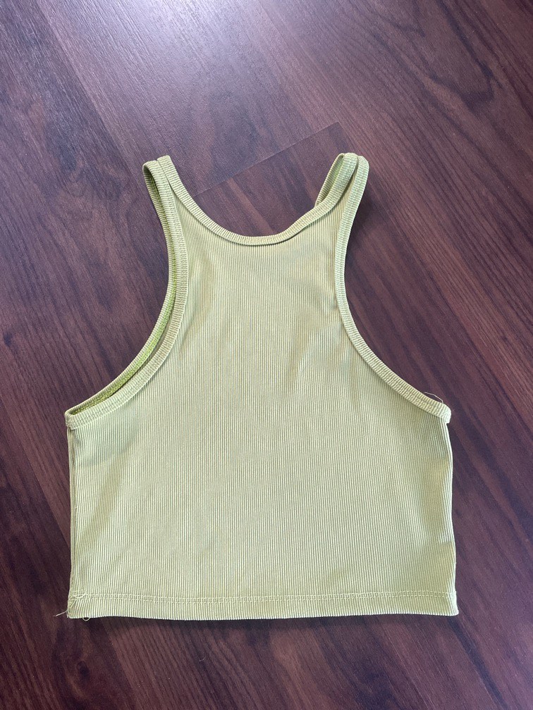 apple green halter top, Women's Fashion, Tops, Sleeveless on Carousell