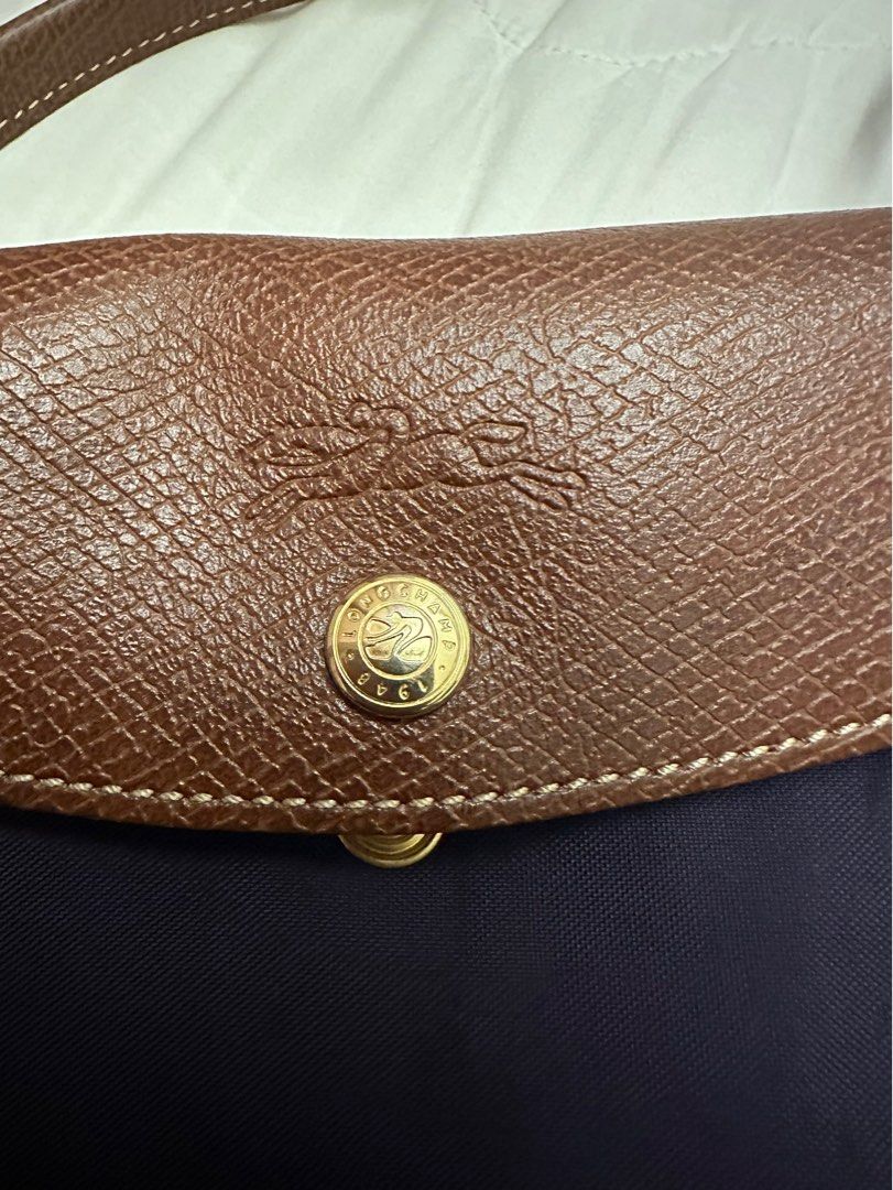 Authentic Longchamp LE PLIAGE Large in Bilberry, Women's Fashion, Bags ...