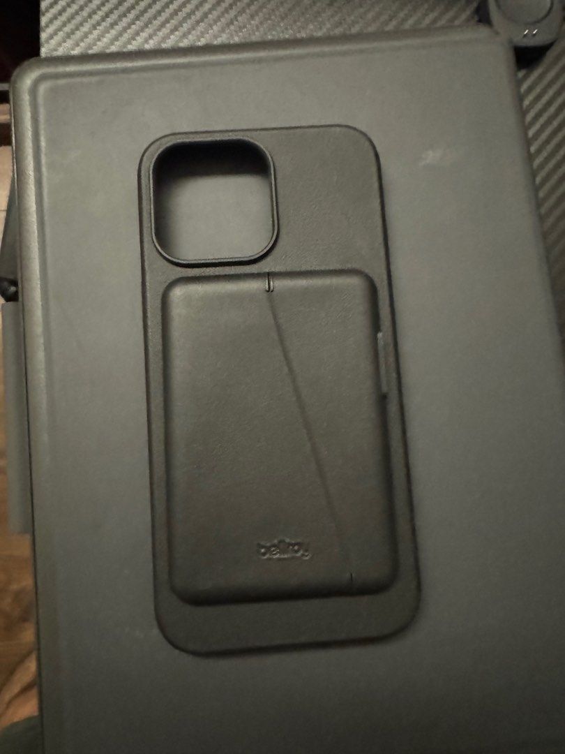 Bellroy 14 pro max single rail case and card holder set, Mobile Phones ...