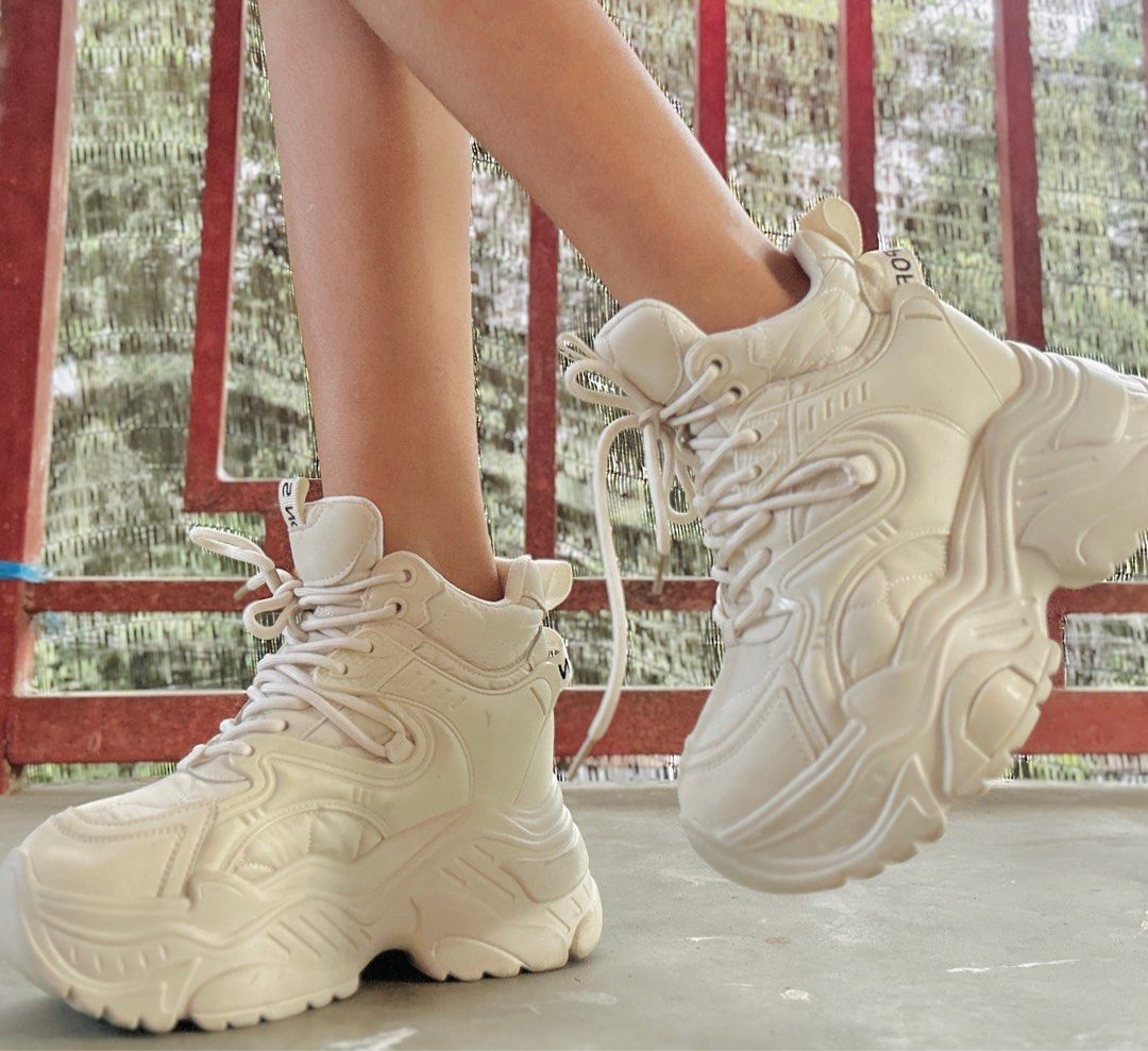 Chunky shoes, Women's Fashion, Footwear, Sneakers on Carousell
