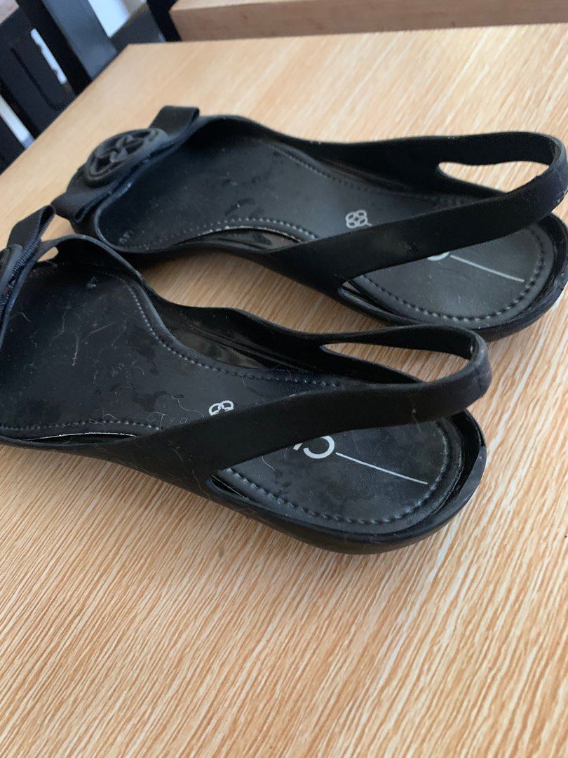 CLN sandals, Women's Fashion, Footwear, Flats & Sandals on Carousell