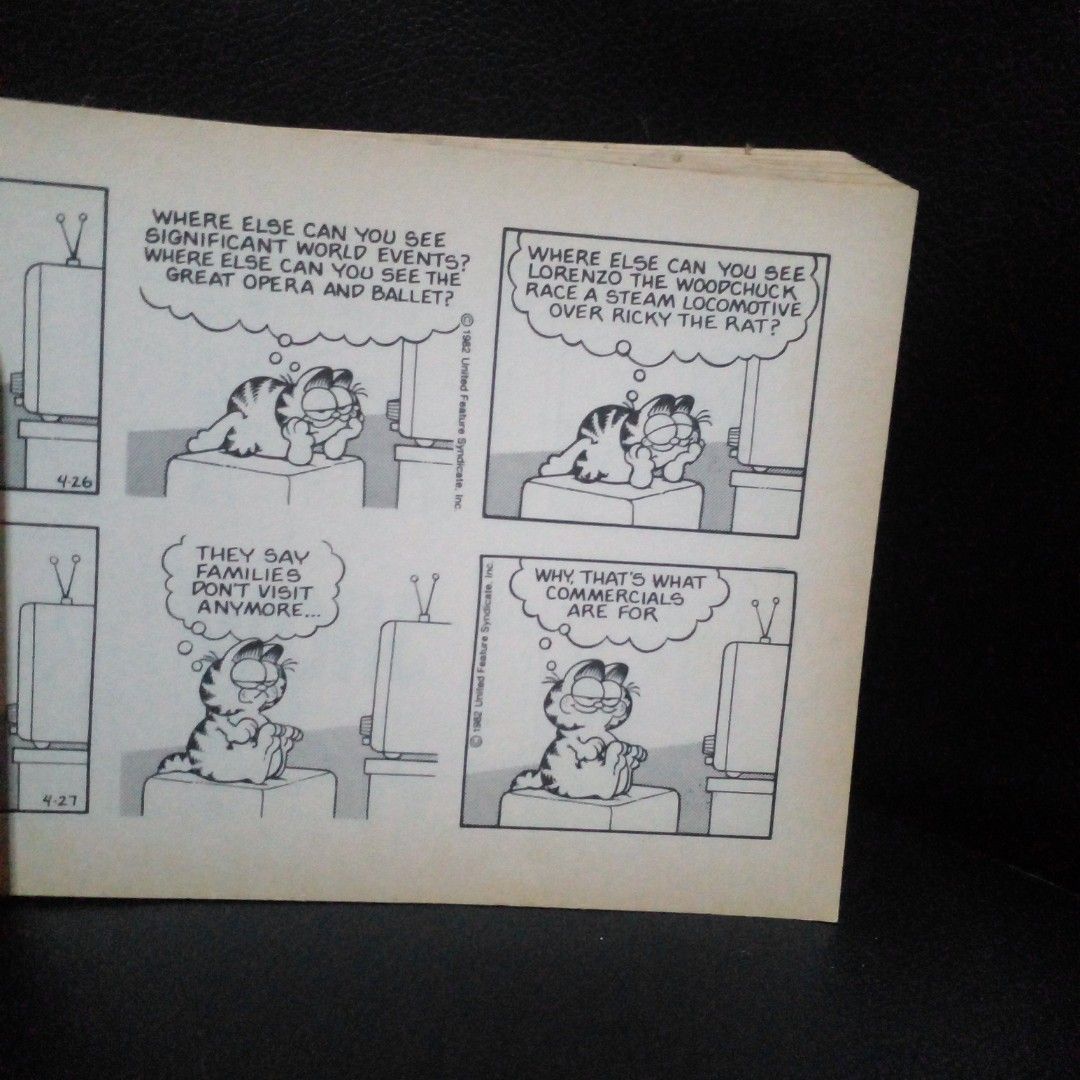 Comic garfield english version first edition 1995, Buku & Alat Tulis ...