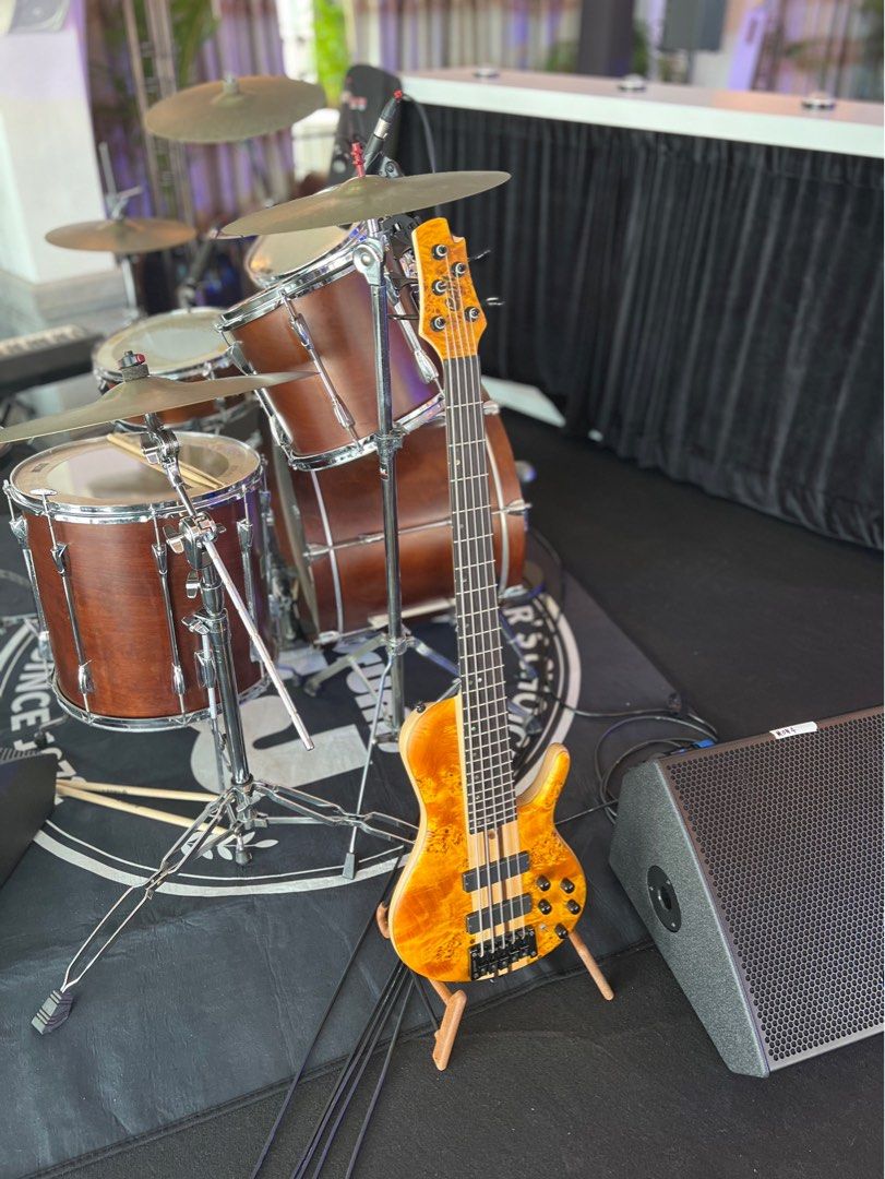 Cort A5 Plus Single Cut - 5 String Bass, Hobbies & Toys, Music & Media ...