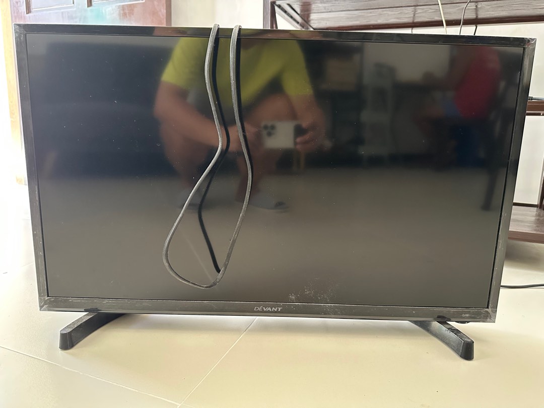 Devant 32 LED Tech Not Smart TV. All working., TV & Home Appliances, TV ...
