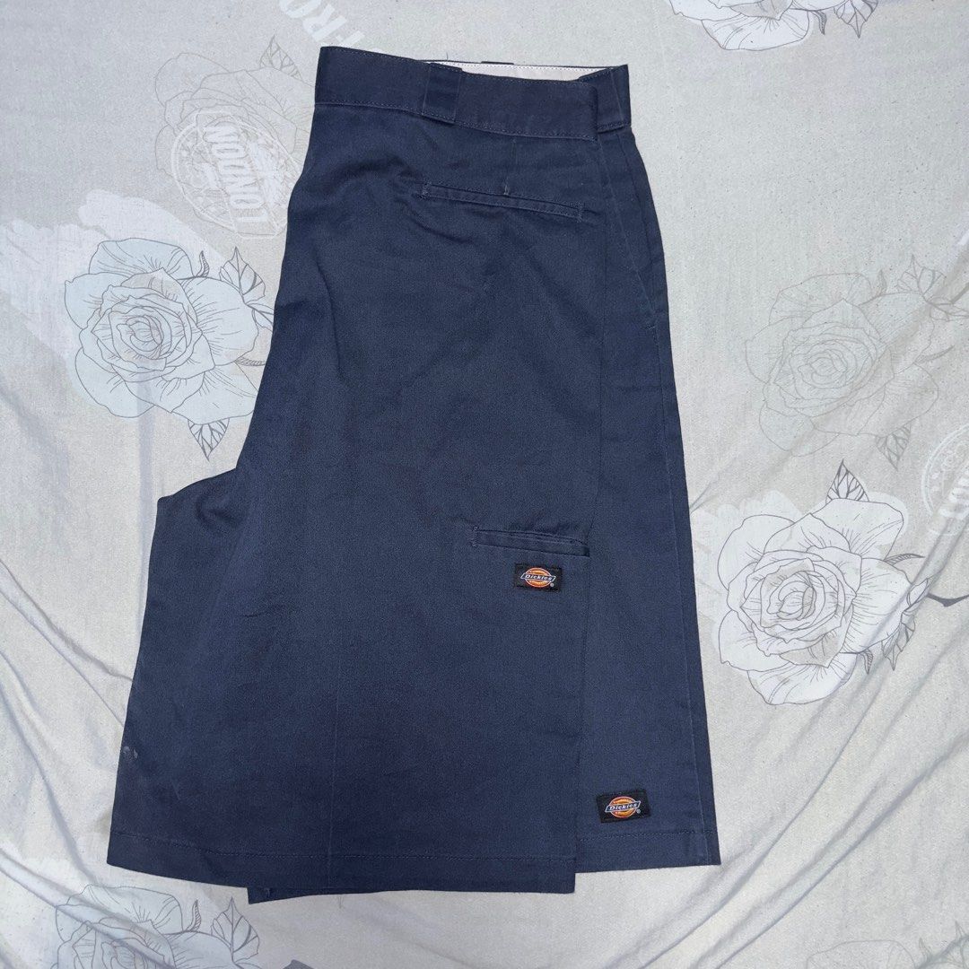 Dickies Loose Fit, Men's Fashion, Bottoms, Shorts on Carousell