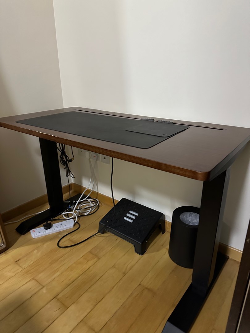 Everdesk adjustable stand up table, Furniture & Home Living, Furniture ...