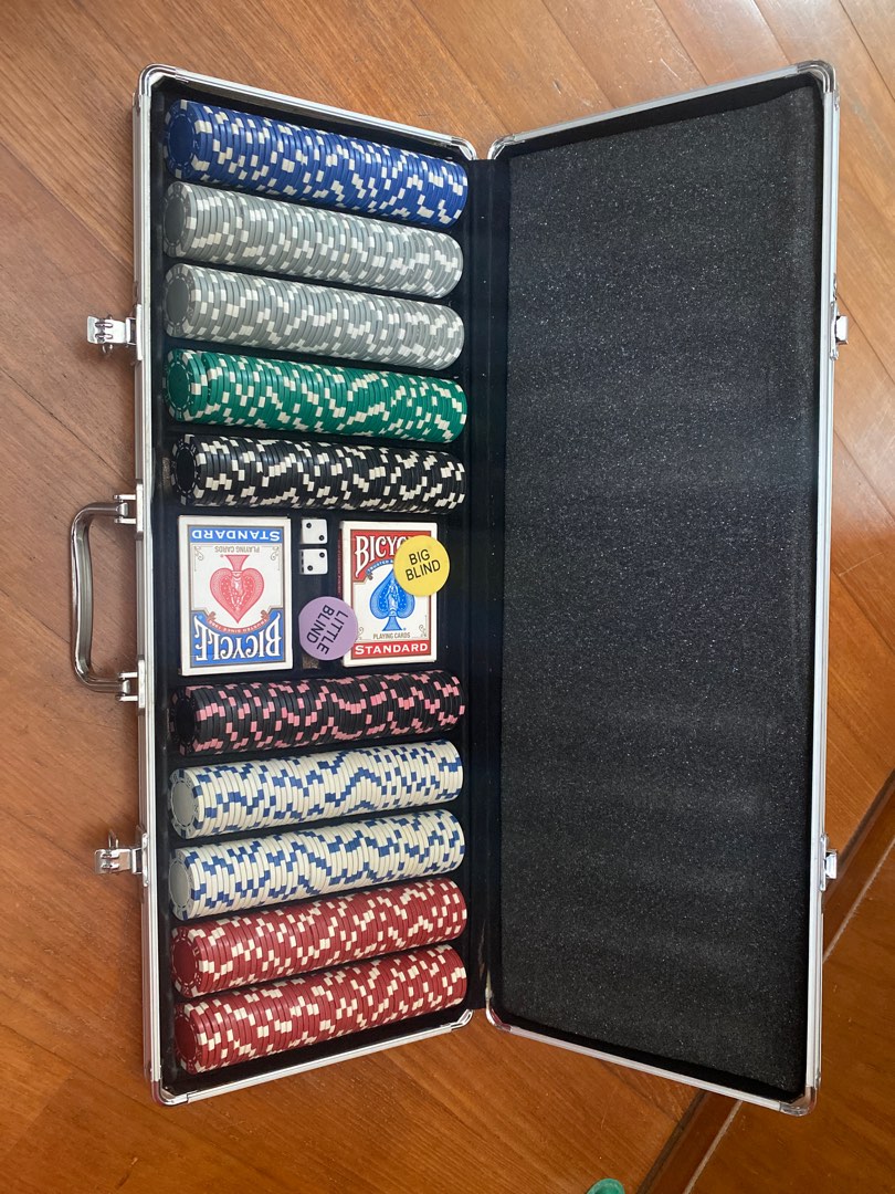 FREE Auto Dice Roller + Premium Coloured 500 Chip Poker Set, Hobbies ...