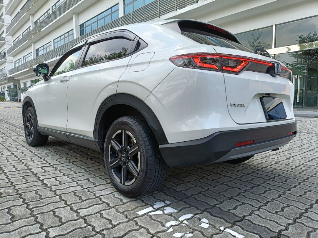 Honda Vezel 1.5G Facelift Auto, Cars, Used Cars on Carousell