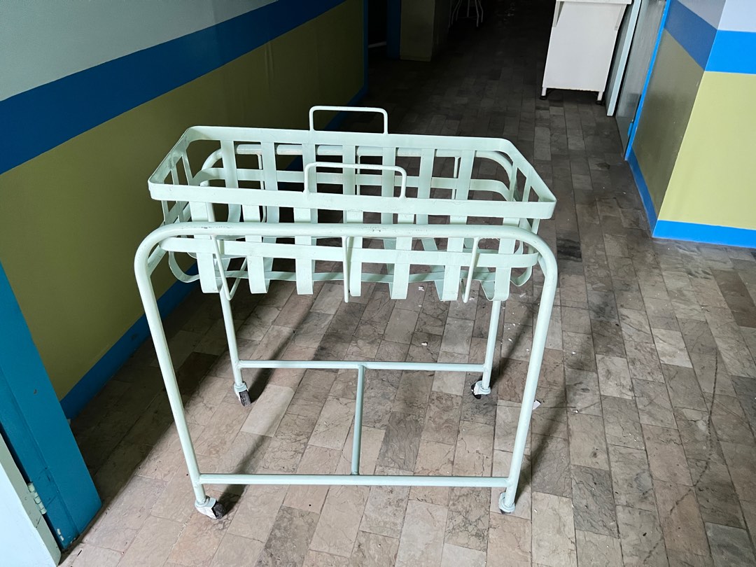 Hospital style Baby Cribs with Wheels, Health & Nutrition, Medical ...